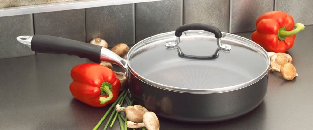 The Top 30 Uni Kitchen Essentials - Luxury Student Homes