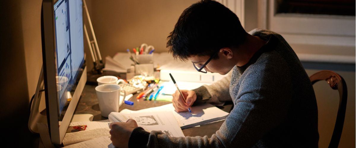 How to Build a Good Study Routine at Home: Study Tips for University ...